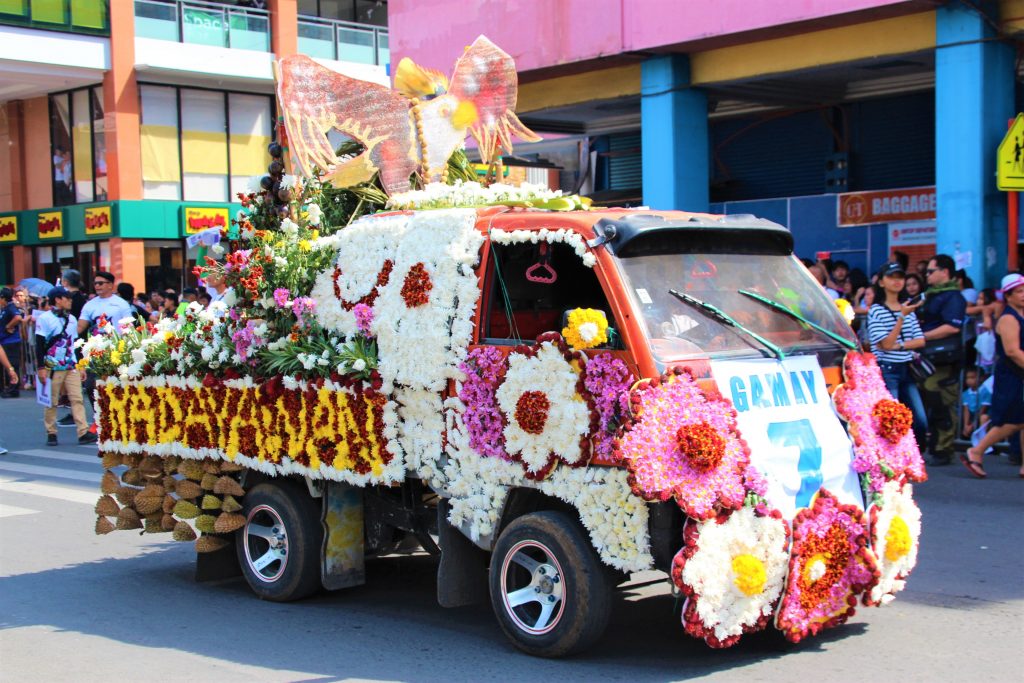 IN PHOTOS | Stunning floral floats, artistic music in Pamulak and Pitik ...