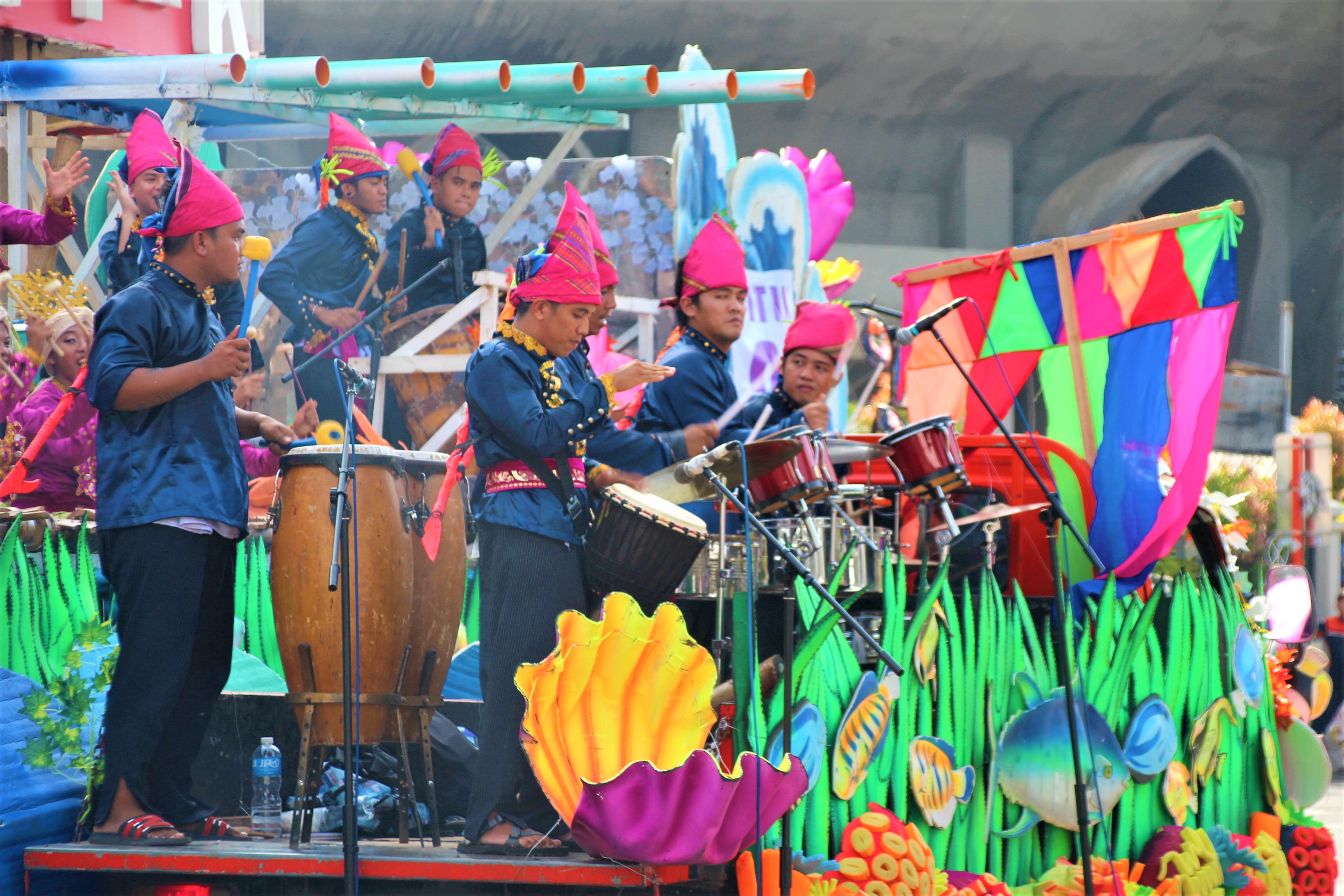 IN PHOTOS | Stunning floral floats, artistic music in Pamulak and Pitik ...