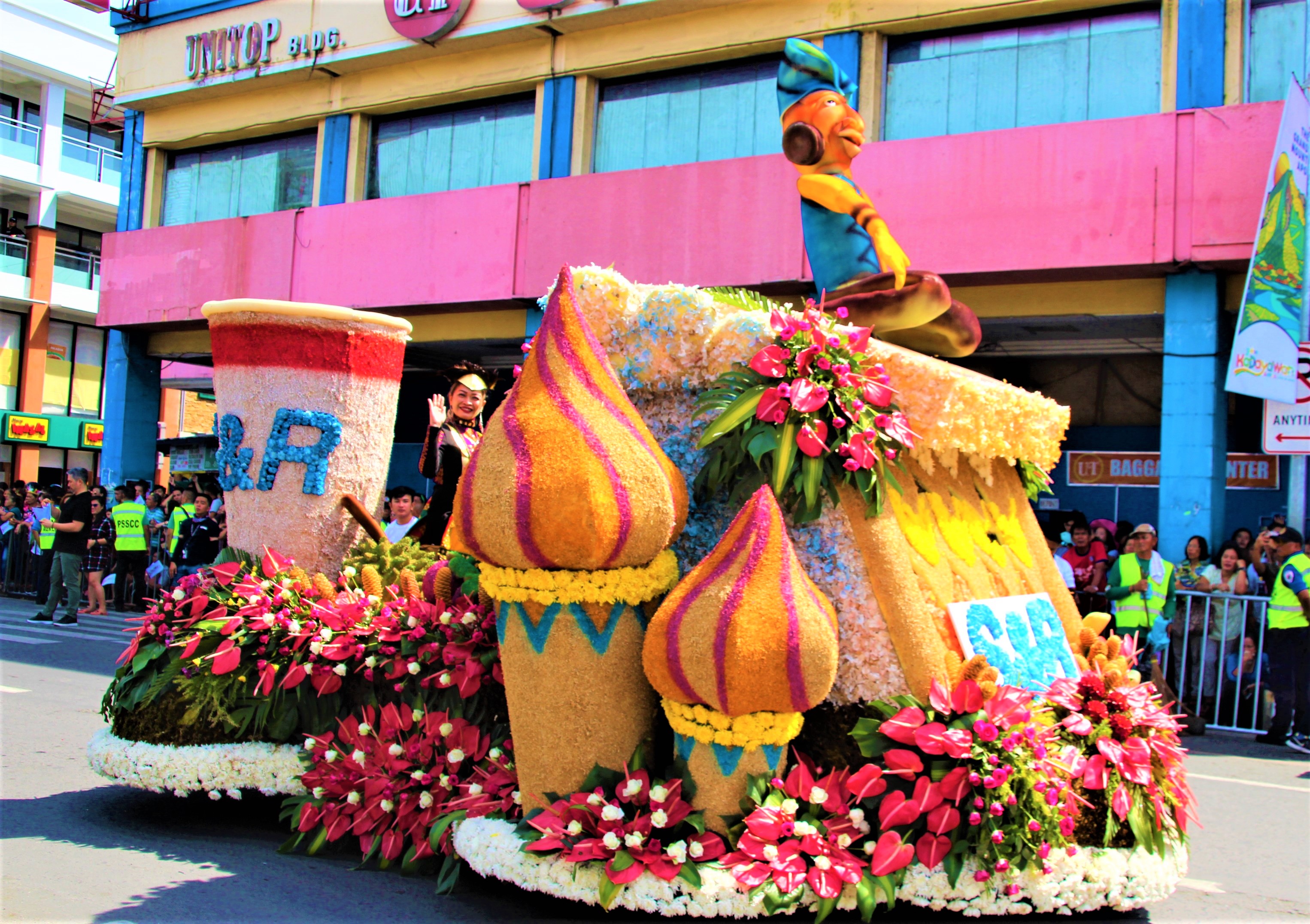 IN PHOTOS | Stunning floral floats, artistic music in Pamulak and Pitik ...