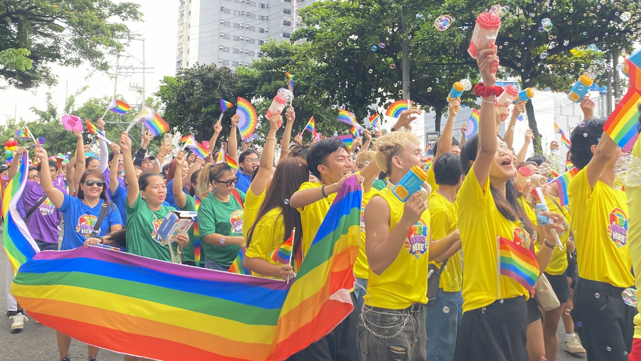 18,000 join Davao Pride parade in call for unity, equality | Davao Today